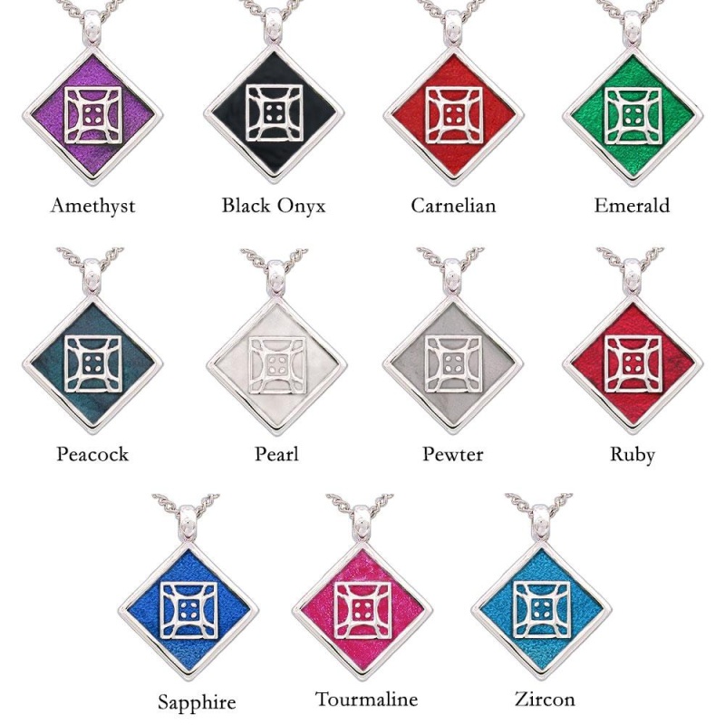 Gold Aon Mai Pendant