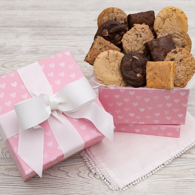 Buy With Love Cookie & Brownie Gift Box Online - Delicious Treats for ...